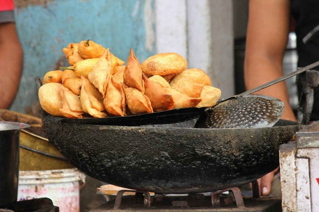 Foreigner's Guide - Tips for eating in India - Travelmynation